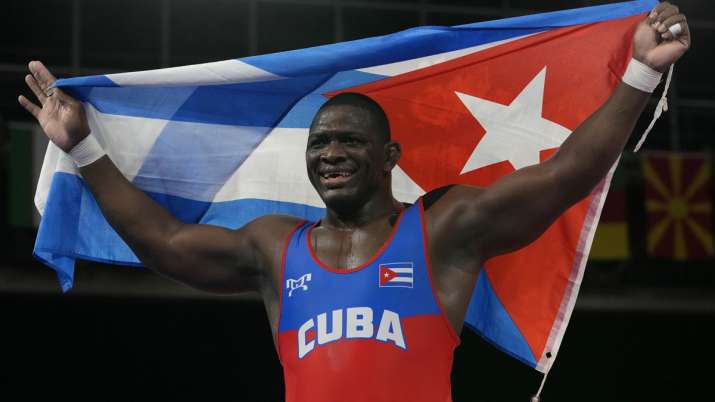 Cuba's Mijain Lopez becomes first man with 4 wrestling golds in ...